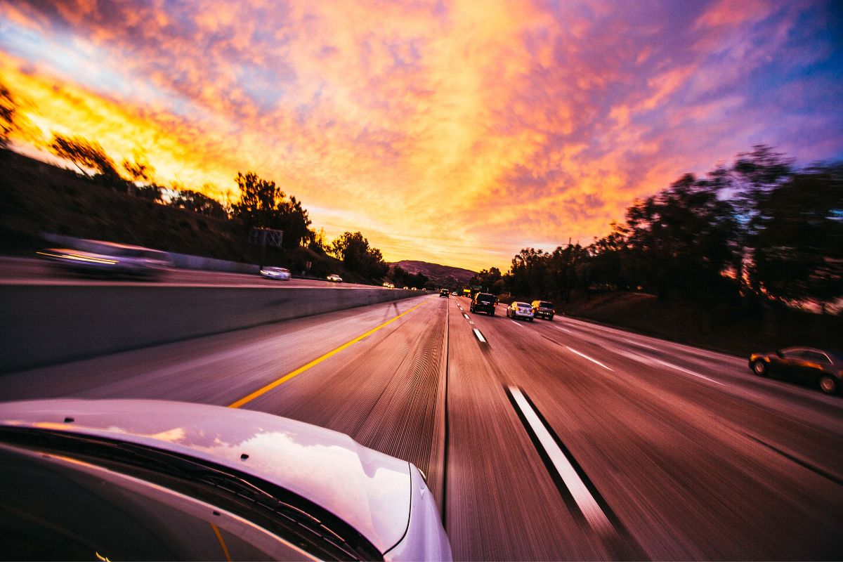 7 dicas para dirigir na estrada com segurança e curtir melhor seu ...